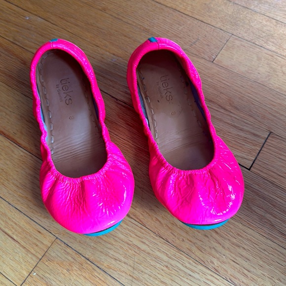 Tieks | Shoes | Tieks Pop Pink Size 8 | Poshmark
